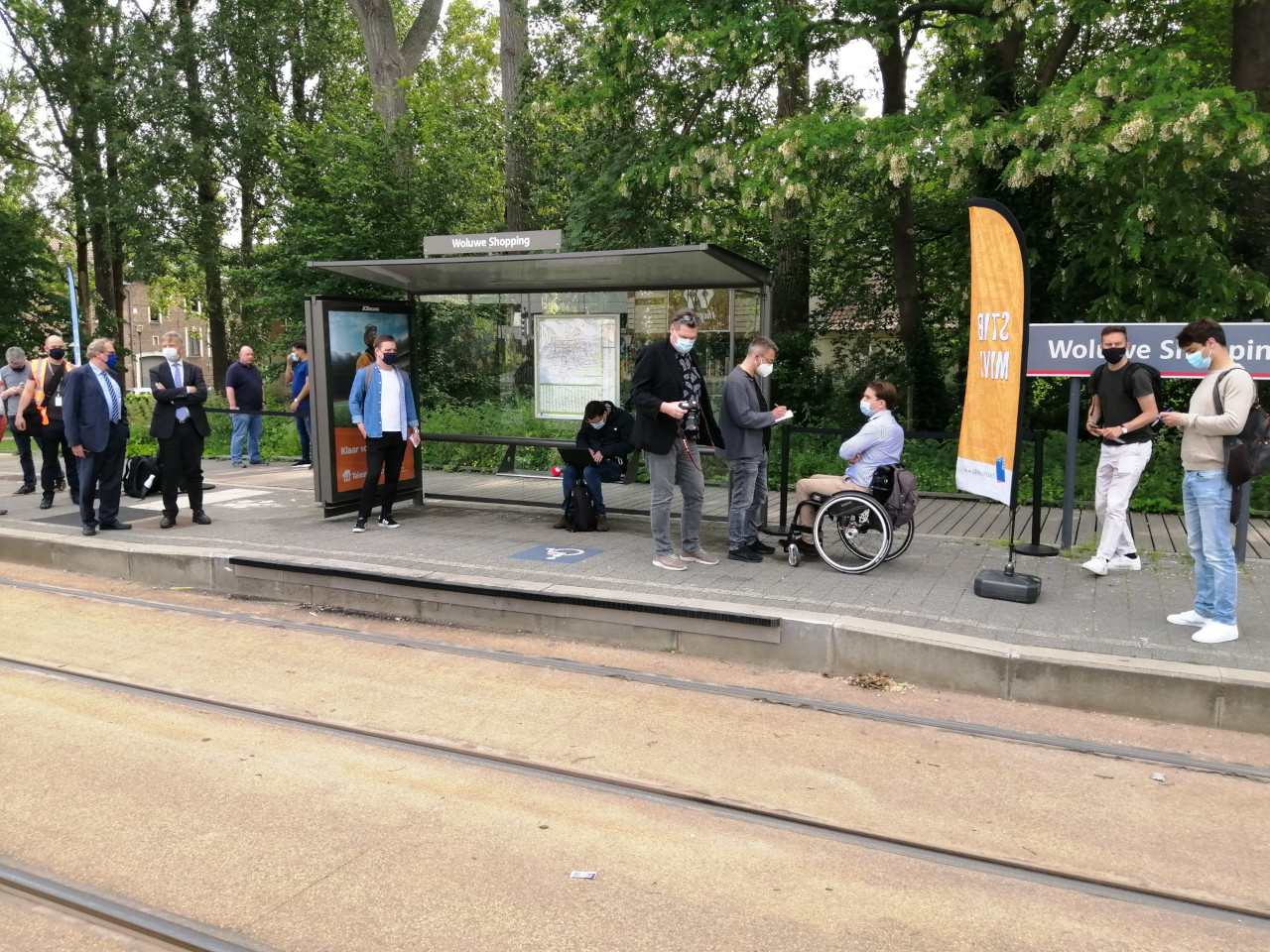 La STIB inaugure le premier arrêt de tram accessible en autonomie ...
